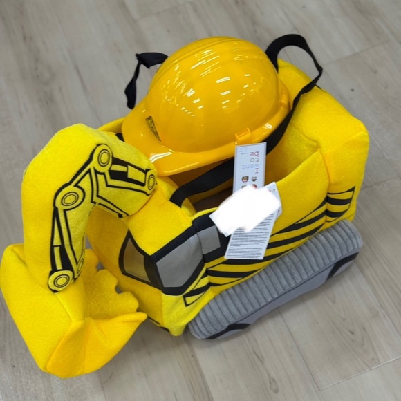 Costumes | Nwt Excavator Construction Worker Yellow Halloween Costume ...